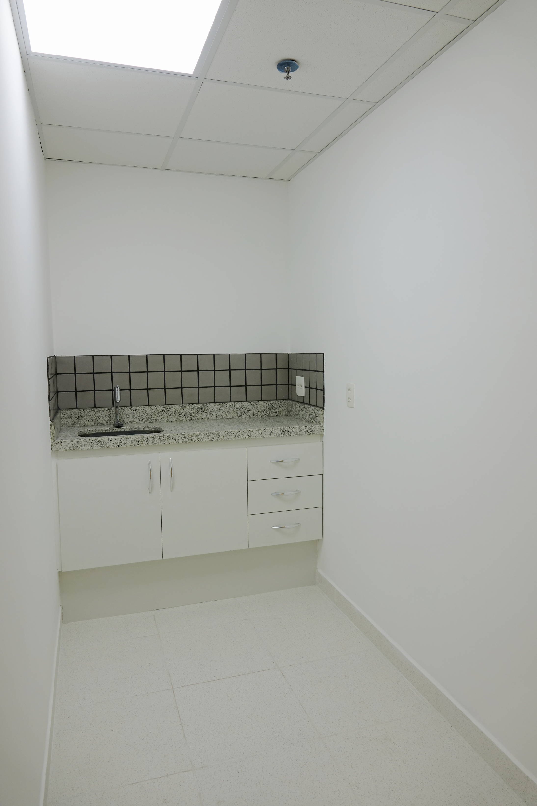 Delta Imobiliária Edifício Torre do Rio Sul - Comercial - Andares e ...